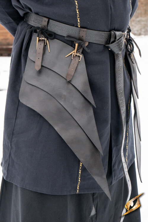 Shadow Armour Tassets - Iron Fortress