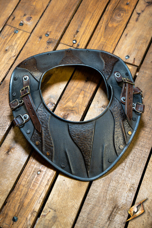 Raider Gorget - Iron Fortress