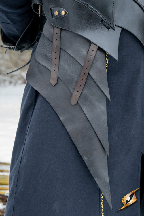 Shadow Armour Tassets - Iron Fortress